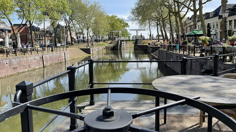 30 historische schepen bij 650 jaar Oude Sluis in Vreeswijk – Scheepspost